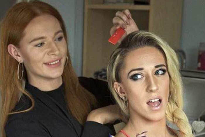 आयरलैंड में ये दोनों पहले थे भाई, अब बन गए ‘बहनें’ | Irish sisters used ...