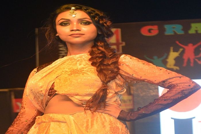 INTERVIEW: मॉडल देविका ने कहा, आप सही हैं तो कोई कास्टिंग काउच नहीं कर ...