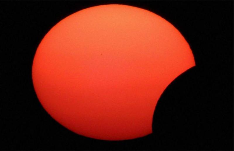 Solar Eclipse 2018: इन 5 राशि वालों की बदल जाएगी किस्मत, हो जाएंगे ...