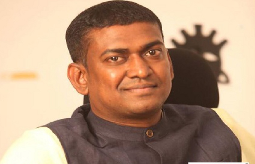 Chhattisgarh : इस IAS अधिकारी से लाखों रुपए वसूलने की अनुशंसा, RTI से ...