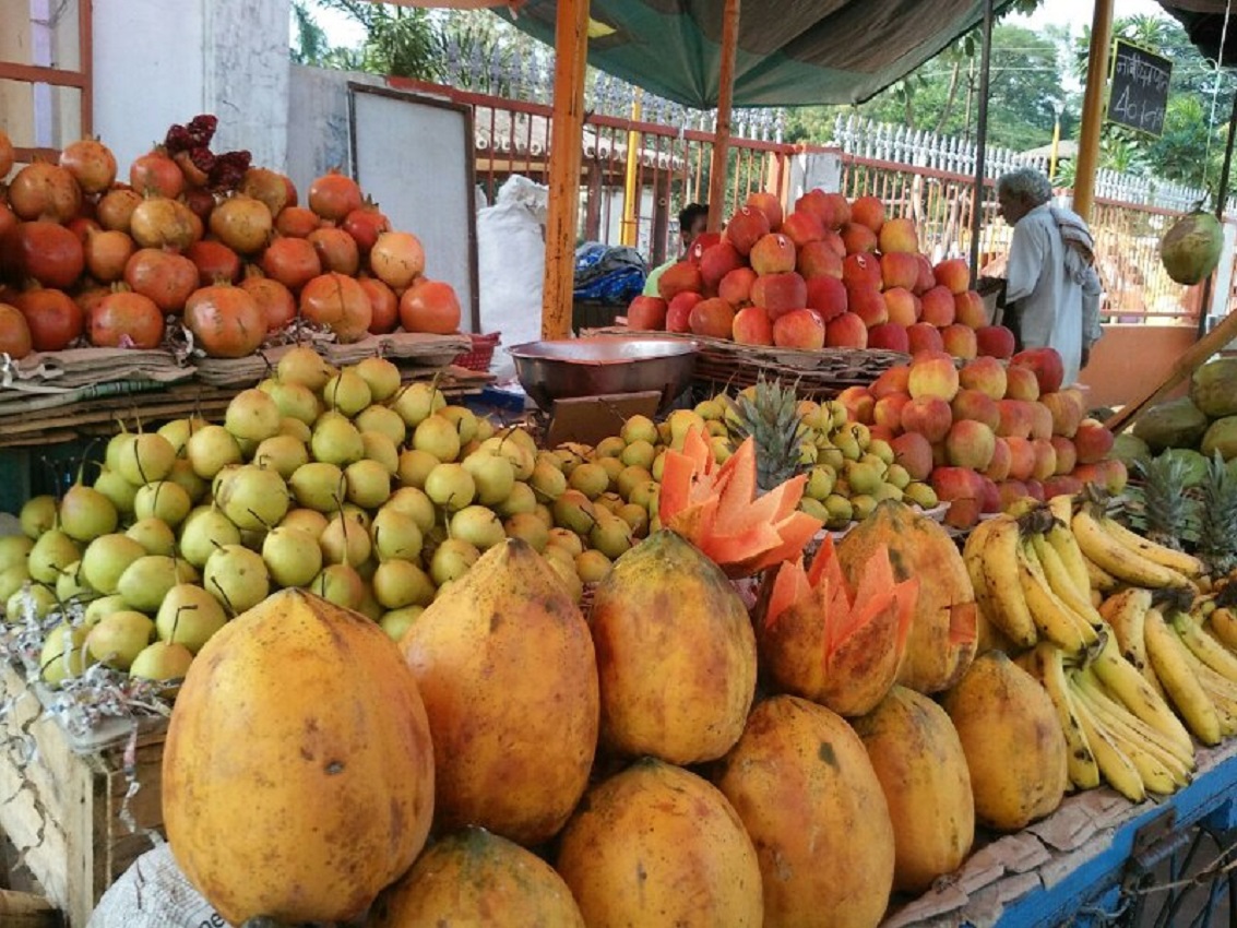 महंगाई की मार: तीन माह में ही हो गए प्याज के दाम दोगुने | Hoarding ...