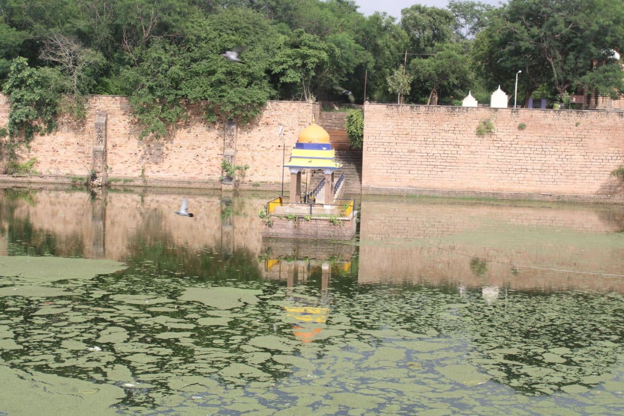 सूरज कुंड का पानी पीने से दूर हो गया था राजा सूरज सेन का कुष्ठ रोग ...