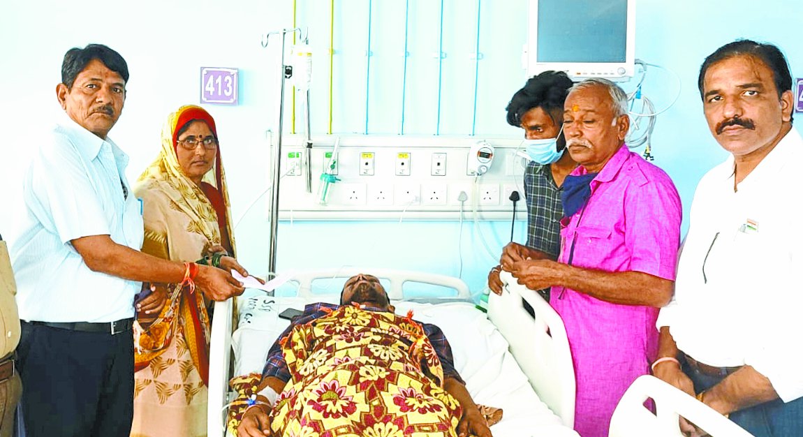 बांसवाड़ा : परतापुर में पुलिस जाब्ता तैनात, स्थिति सामान्य | Banswara ...