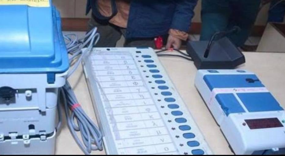 UP ASSEMBLY ELECTION 2022 : आज से विधानसभावार ईवीएम के बैलेट यूनिट में ...