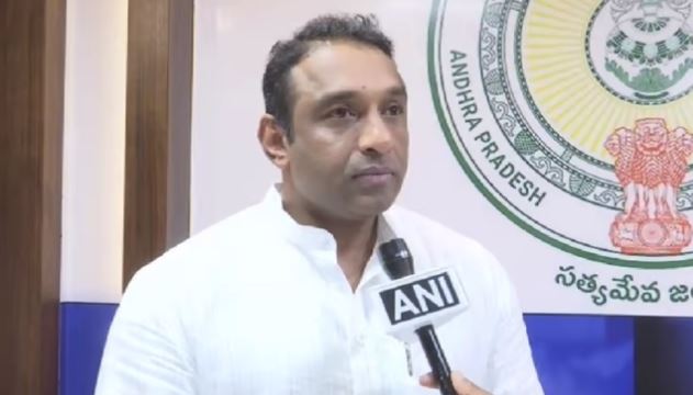 आंध्र प्रदेश के कैबिनेट मंत्री गौतम रेड्डी का दिल का दौरा पड़ने से निधन ...