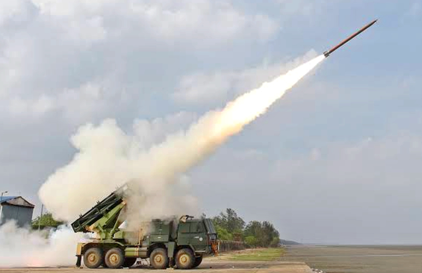 डीआरडीओ ने किया पिनाका रॉकेट के अपग्रेड वर्जन का सफल परीक्षण, जानिए ...