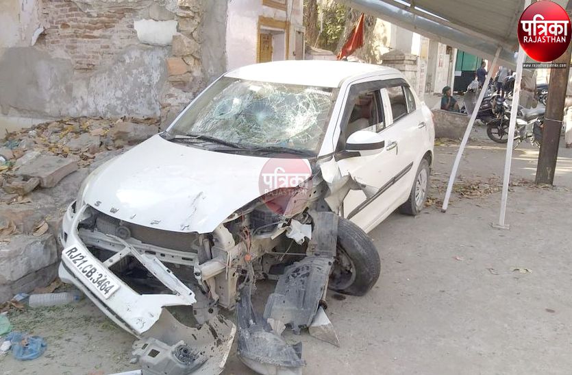 VIDEO : सड़क किनारे सब्जी बेचने वाली 70 साल की वृद्धा को कार ने कुचला ...