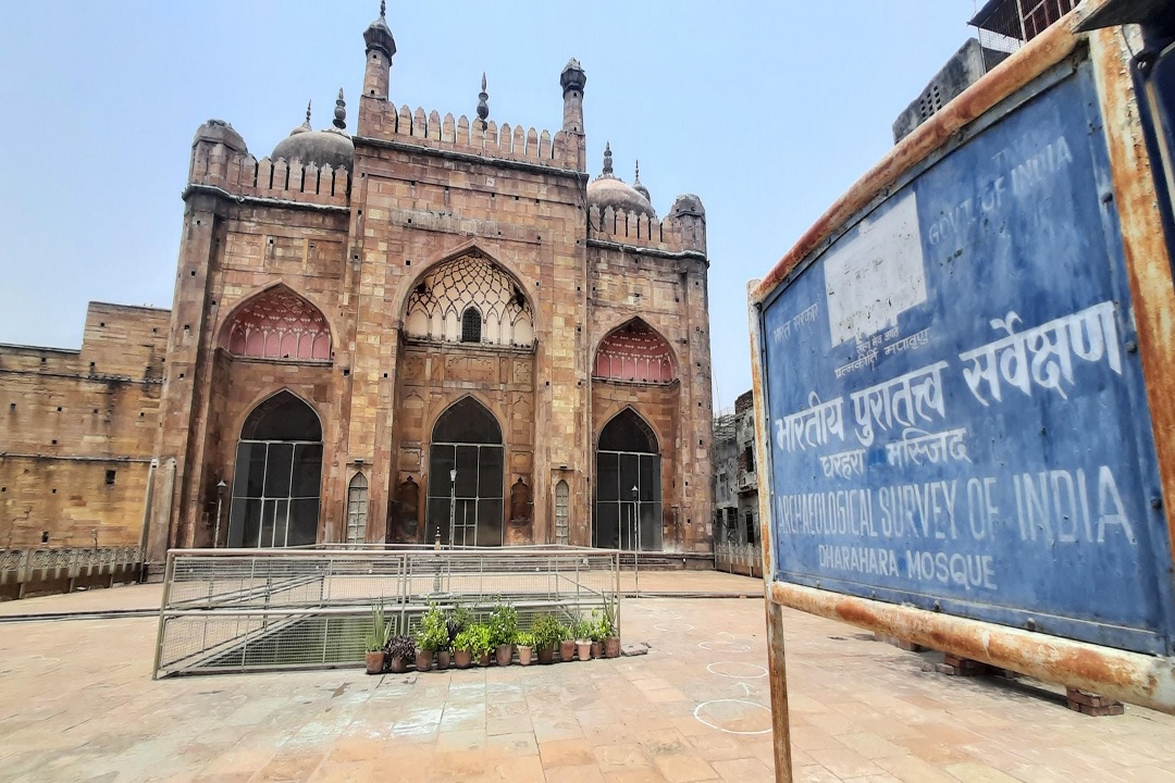 ज्ञानवापी के बाद उठा बिंदु माधव मंदिर और धरहरा मस्जिद का मसला, सिविल जज ...