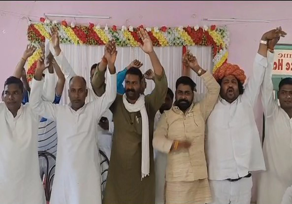 सुभासपा के राष्ट्रीय उपाध्यक्ष महेंद्र राजभर ने छोड़ी पार्टी, कहा ...