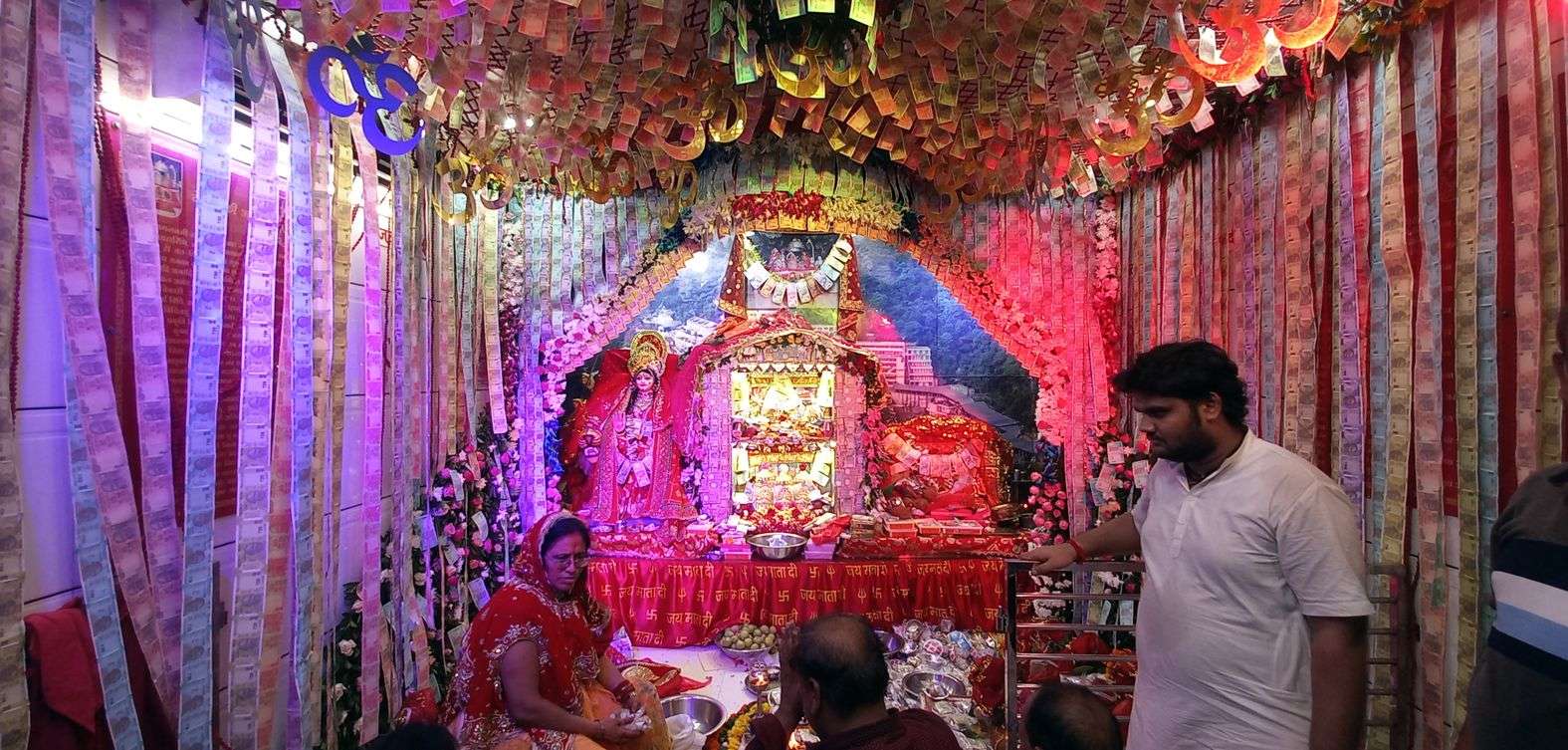 NAVRATRI PARV: निकली ध्वज-चुनर यात्रा, सजे माता के दरबार | NAVRATRI ...