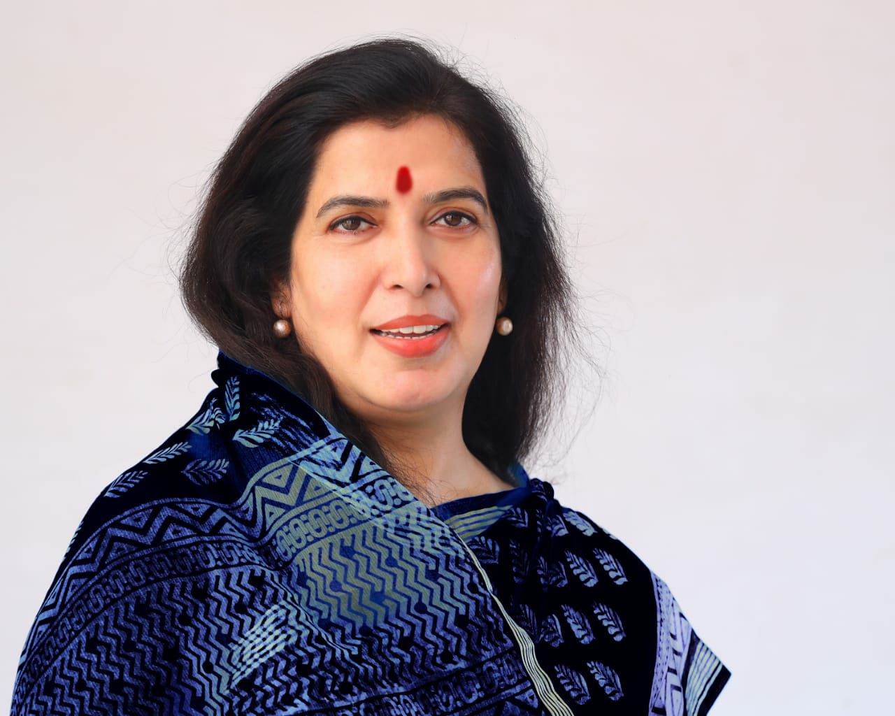 बीजेपी सांसद सरोज पांडे ने सोनिया गाँधी को पत्र लिखकर की गृह मंत्री ...