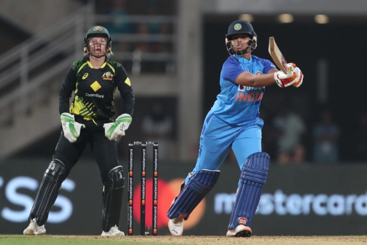 INDW vs AUSW : भारत ने सुपर ओवर में आस्ट्रेलिया को हराकर रचा इतिहास ...