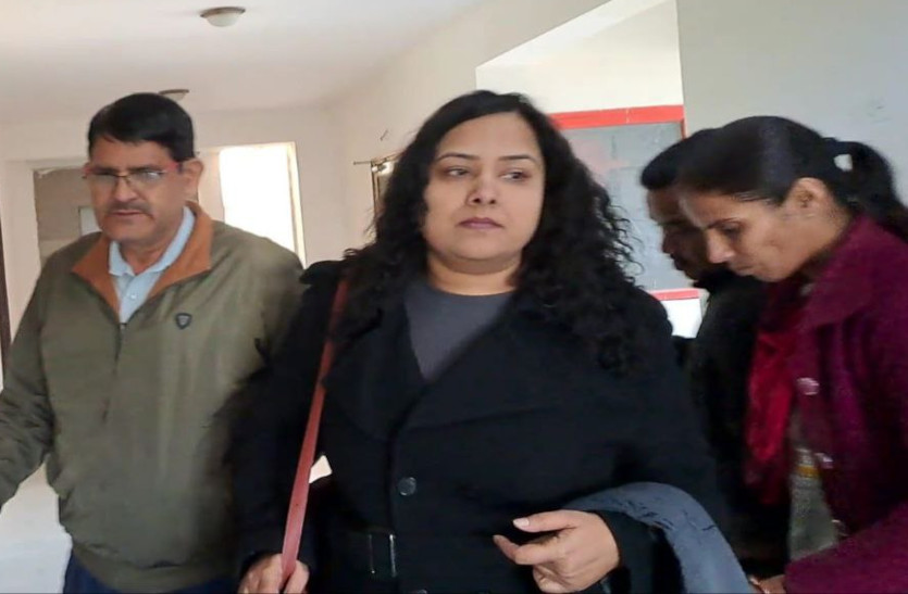 Rs 2,00,00,000 की रिश्वत के मामले में गिरफ्तार ASP Divya Mittal को लेकर ...