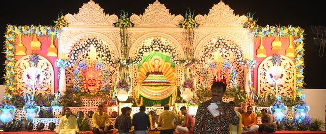 SURAT NEWS: हम गरीबों से उसकी यारी, वो तो है बांकेबिहारी… | SURAT NEWS ...