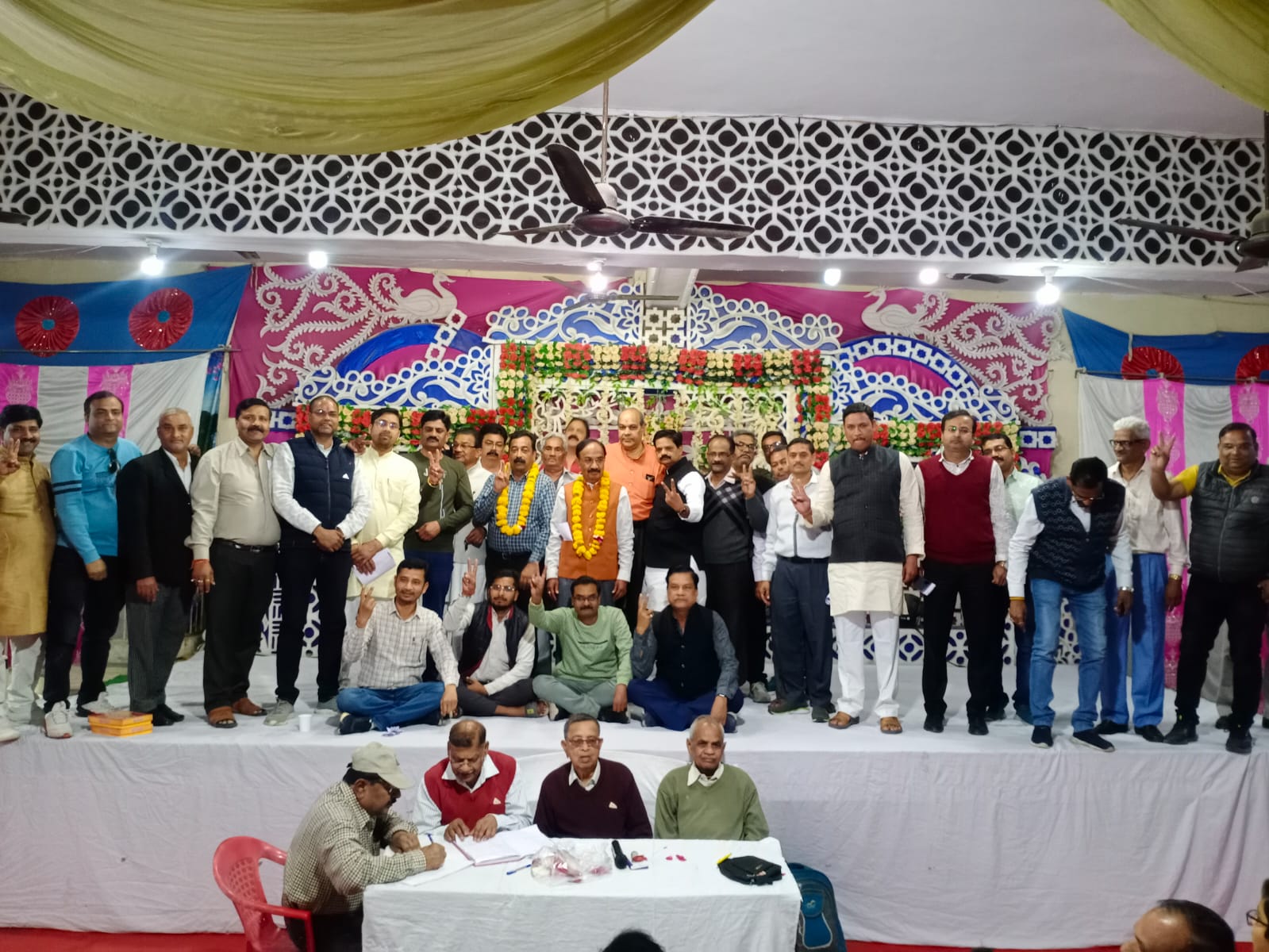 नीखरा बने गहोई समाज के अध्यक्ष, राजीव उपाध्यक्ष बने | Patrika News ...