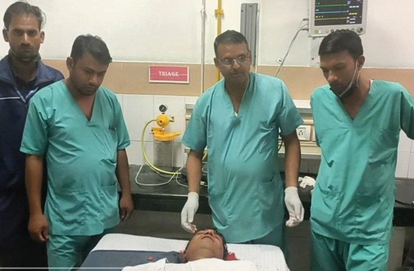 धुलंडी पर खून की होली,मंदिर के बाहर सिर में मारी गोली,देखे वीडियो ...