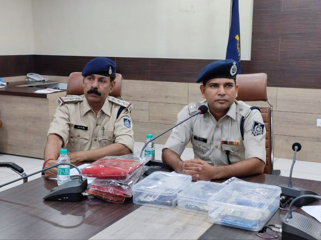 बैंक से पीछा करते हुए गड़ेरिया घाटी पहुंचे, वहां लूट लिया एक लाख रुपया ...