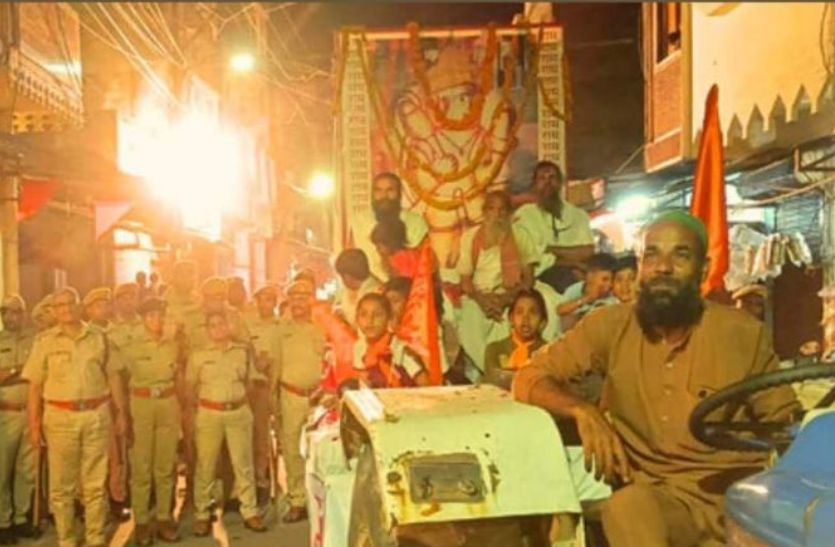 रोजा खोलने से पहले हनुमान जी की सेवा: 16 साल से मोहम्मद करा रहे हैं ...