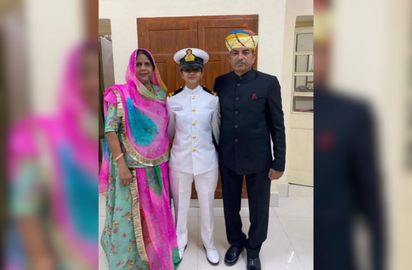 राजस्थान से नेवी में पहली महिला तकनीकी अधिकारी बनी 20 वर्ष की रक्षिता ...