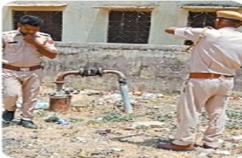 Video: चोरों ने बनाया सरकारी ट्यूबवैल को निशाना | Thieves targeted ...