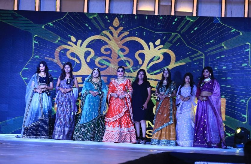 मिस्टर, मिस एंड मिसेज टॉप मॉडल इंडिया सीजन 3- मॉडल्स ने रैम्प पर बिखेरे ...