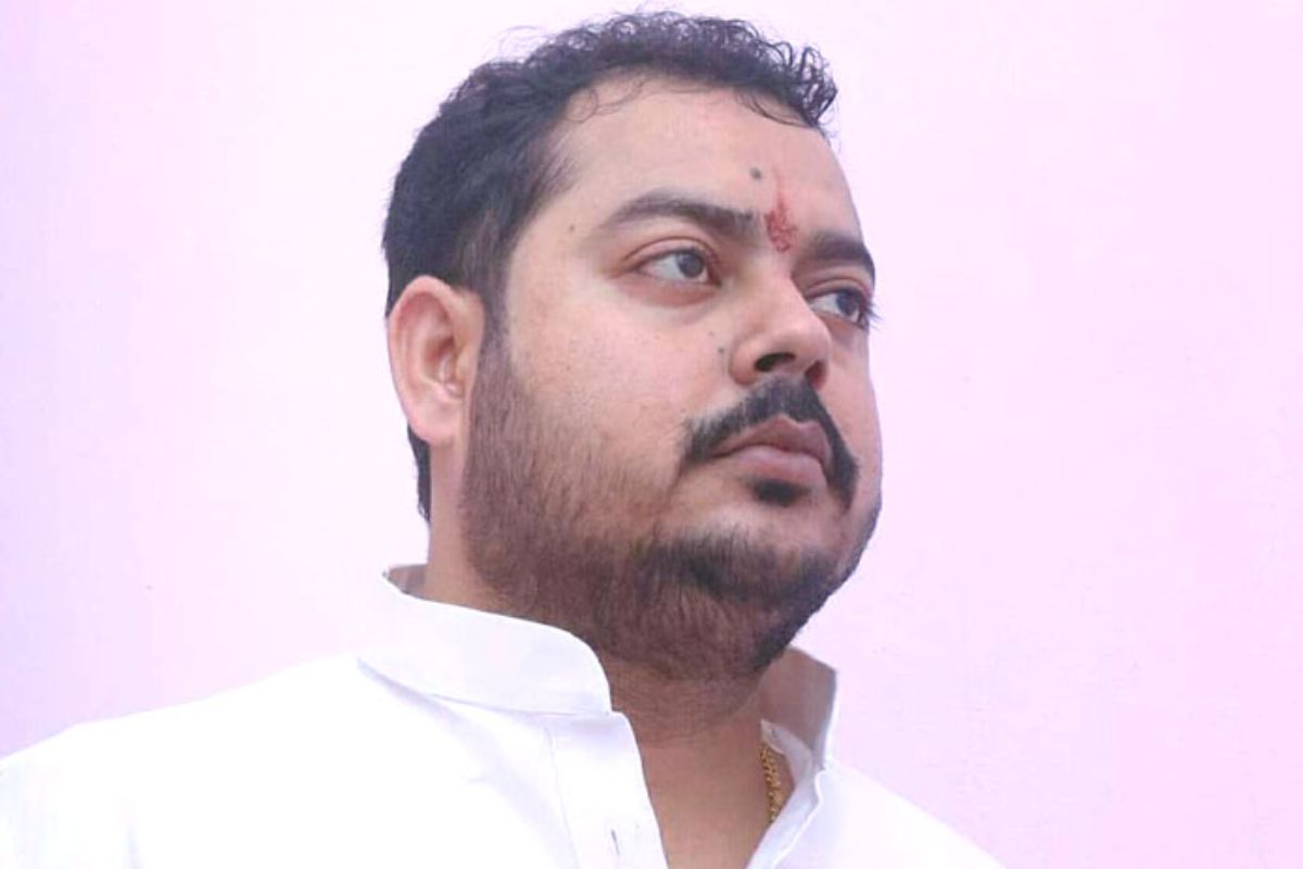 जेब में स्टे ऑर्डर लेकर चलता है ये माफिया, किसी फिल्मी डॉन से कम नहीं ...