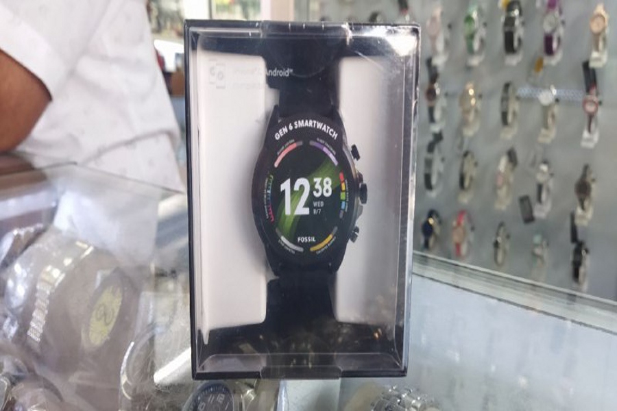 video: कलाई पर फिर लौटी, युवाओं की पहली पसंद बनी स्मार्ट वॉच | Watch ...