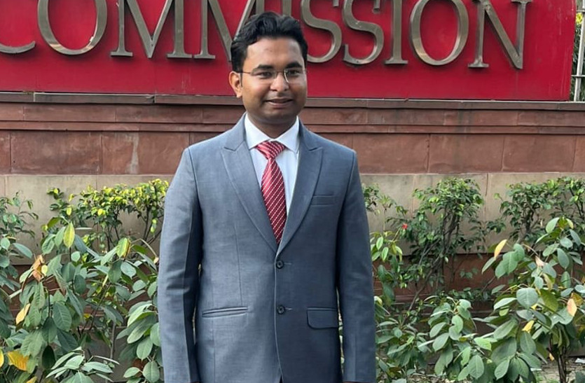 UPSC Result 2022: कचोरी की दुकान लगाते है पिता, बेटा सरकारी स्कूल में ...