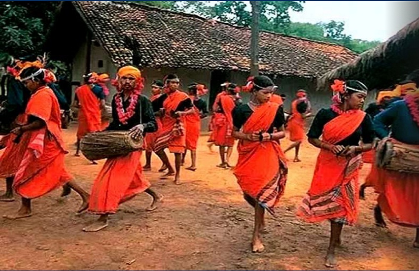 CG Culture : छत्तीसगढ़ की सभ्यता और लोक कला को अलग पहचान देती हैं आदिवासियों की यह पारम्परिक ...