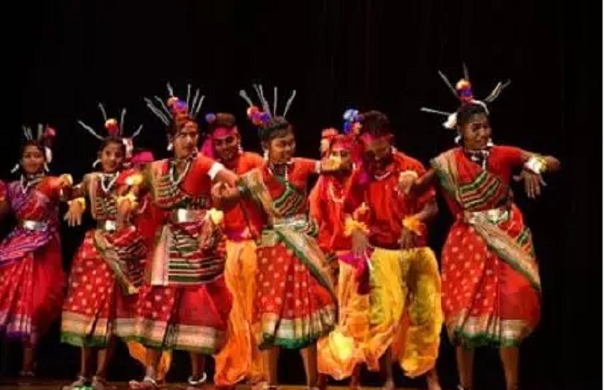 CG Culture : प्रकृति और देवताओं के प्रति समर्पण बताते हैं छत्तीसगढ़ के लोक नृत्य, देखें तस्वीरें ...