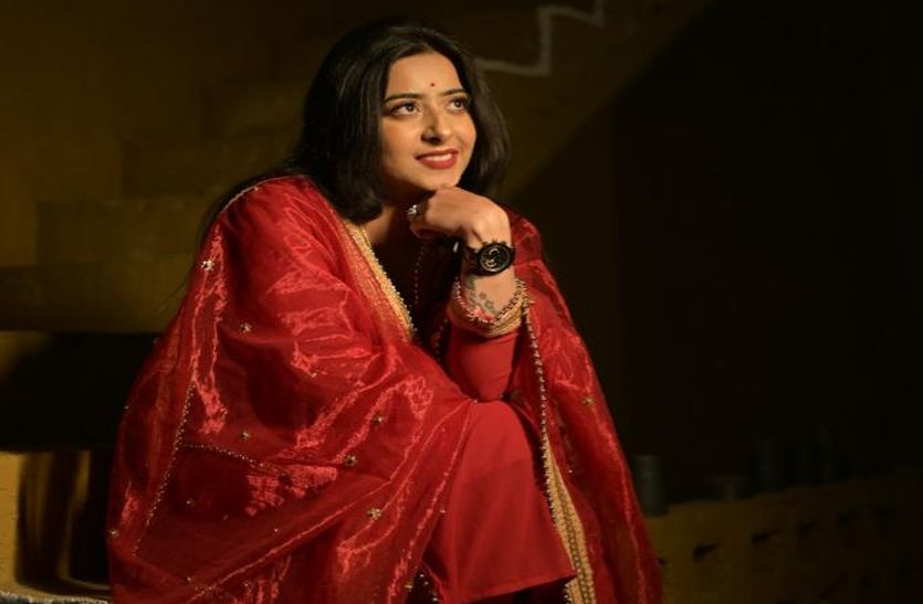 हर संगीत प्रेमी के दिल में बनाना चाहती हूं जगह : गायिका रश्मीत कौर ...