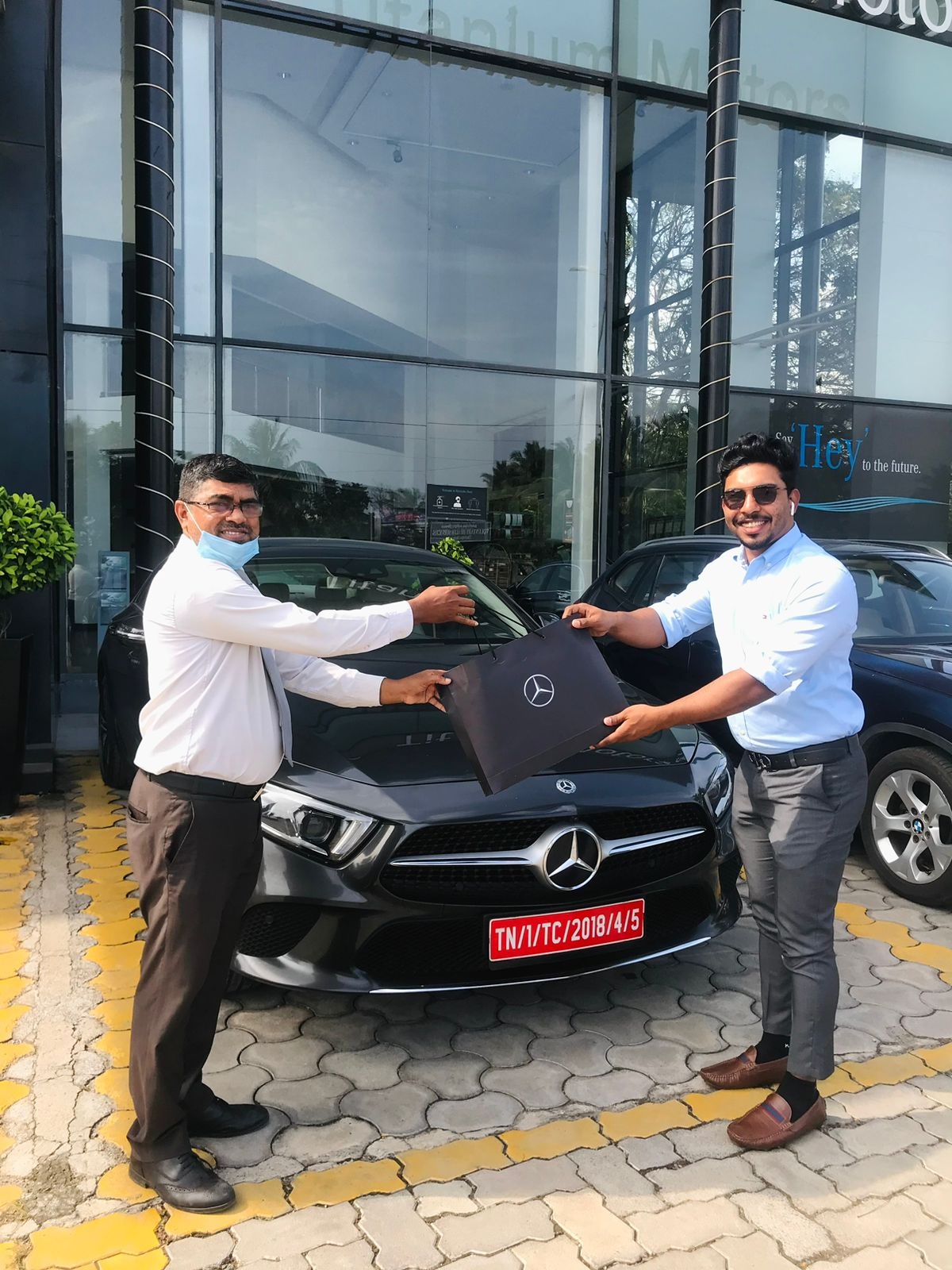 लग्जरी कार बेचने और खरीदने के लिए आनलाइन सिस्टम पर बढ़ा लोगों का भरोसा ...