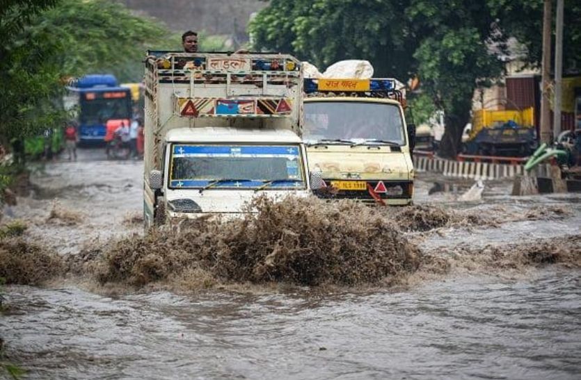 Heavy Rain Alert: आज दो जिलों को छोड़कर सभी जिलों में IMD ने जारी किया भारी बारिश का अलर्ट | IMD ...