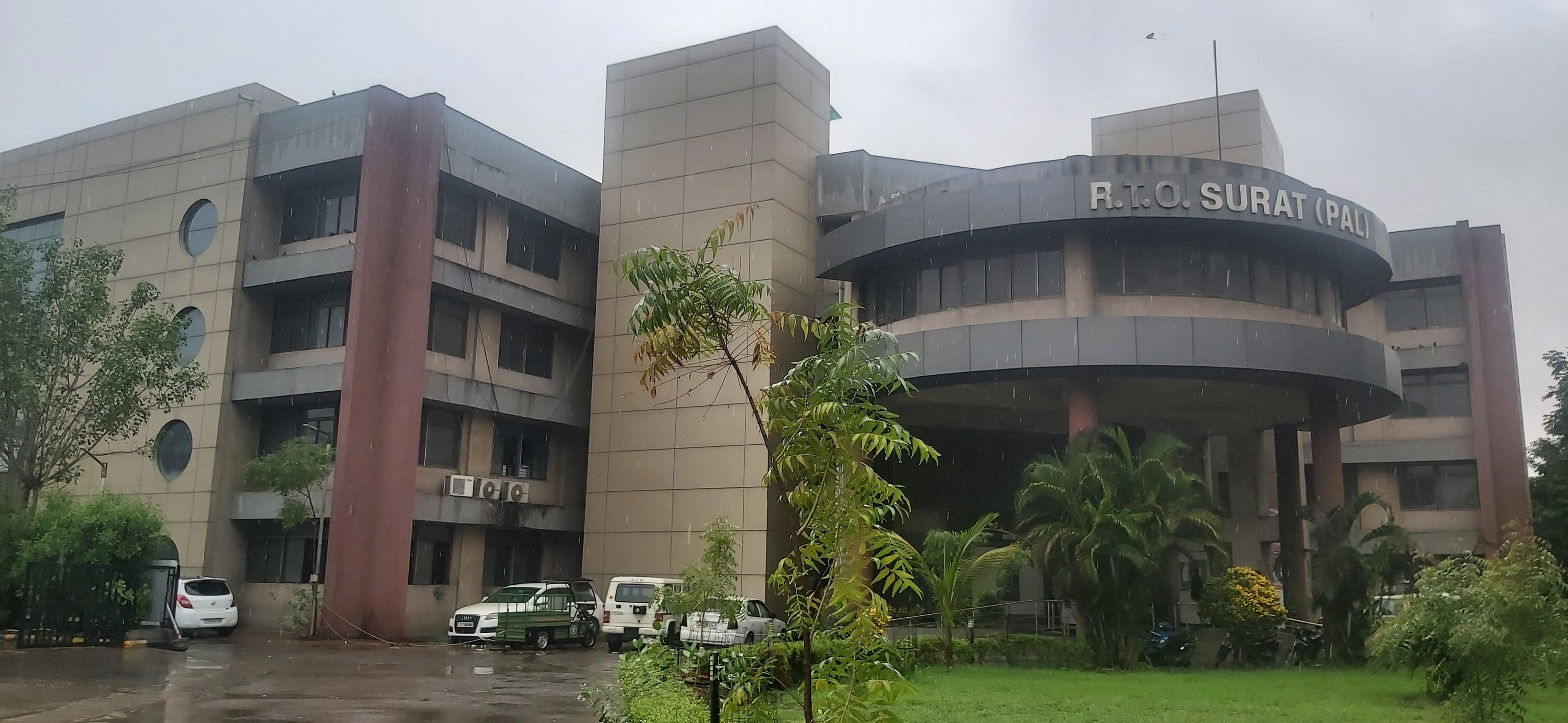 SURAT VIDEO : इंटरनेशनल ड्राइविंग लाइसेंस लेने में सूरती 10 गुना बढ़े ...