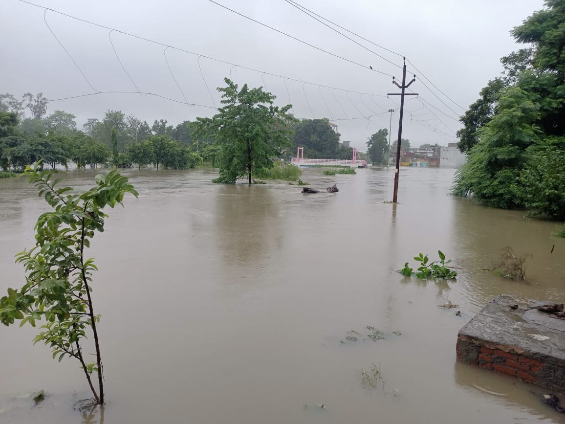 Weather Alert: सहारनपुर के कई इलाकों में बाढ़, 500 से अधिक लोग राहत ...