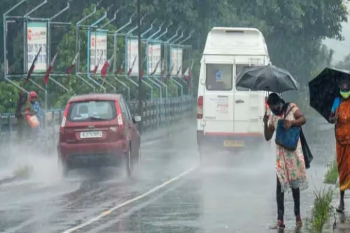 UP Weather Update: यूपी में 72 घंटे तक भारी बारिश का रेड- ऑरेंज अलर्ट ...