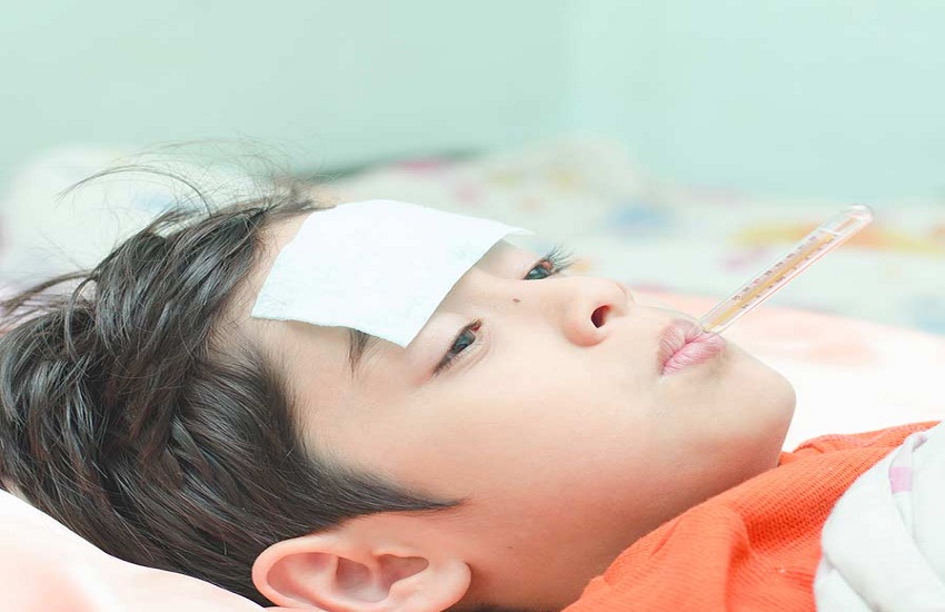Health Alert : बारिश के मौसम में कहर मचा रहीं बीमारियां, रोज़ आ रहे ... Health Alert : बारिश के मौसम में कहर मचा रहीं बीमारियां, रोज़ आ रहे ...