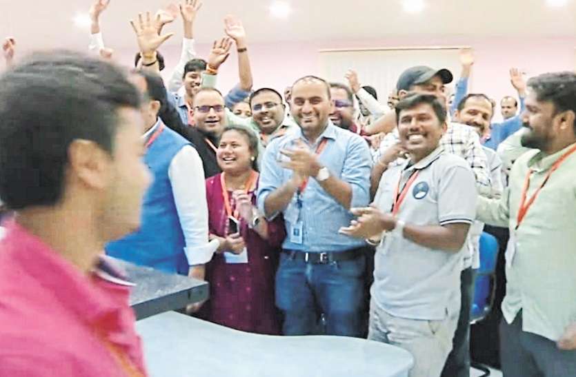 चांद पर चंद्रविजय: बालोद के मिथलेश साहू भी चंद्रयान-3 टीम का हिस्सा ...