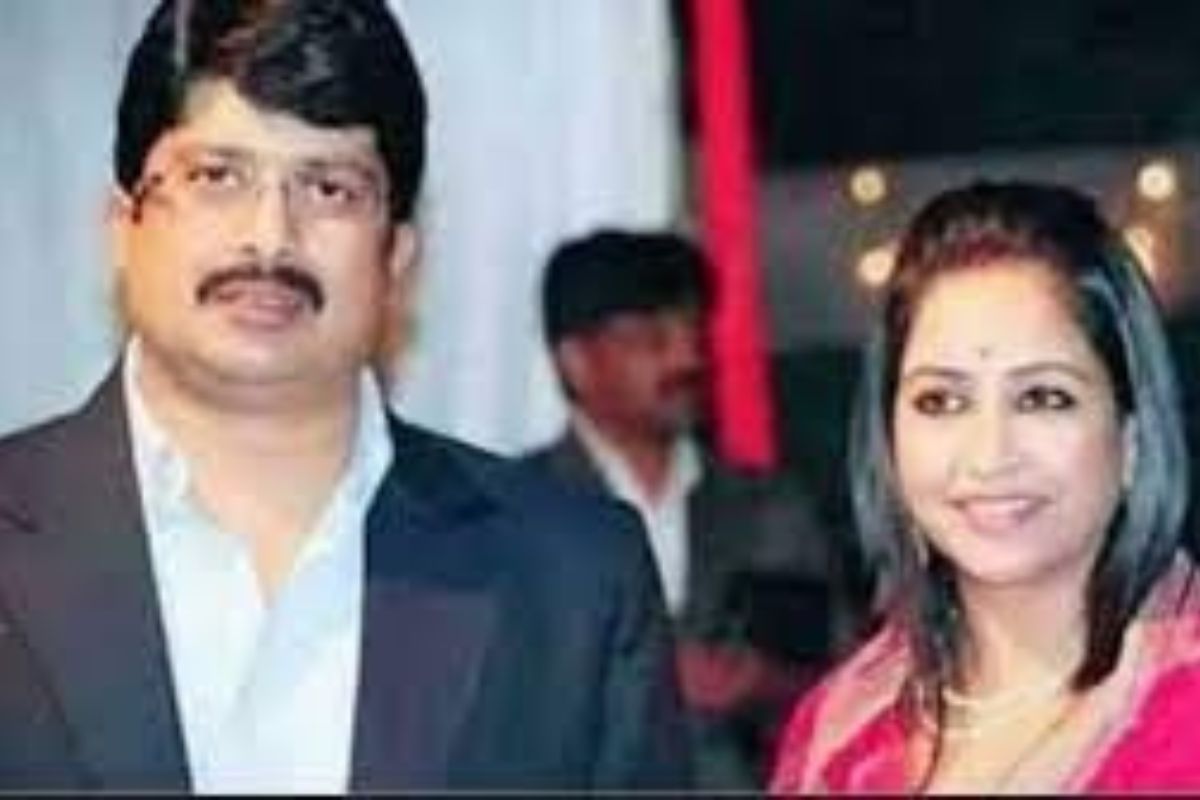 Raja Bhaiya: कौन है वो महिला पत्रकार जिससे राजा भइया का है अफेयर? पत्नी ...