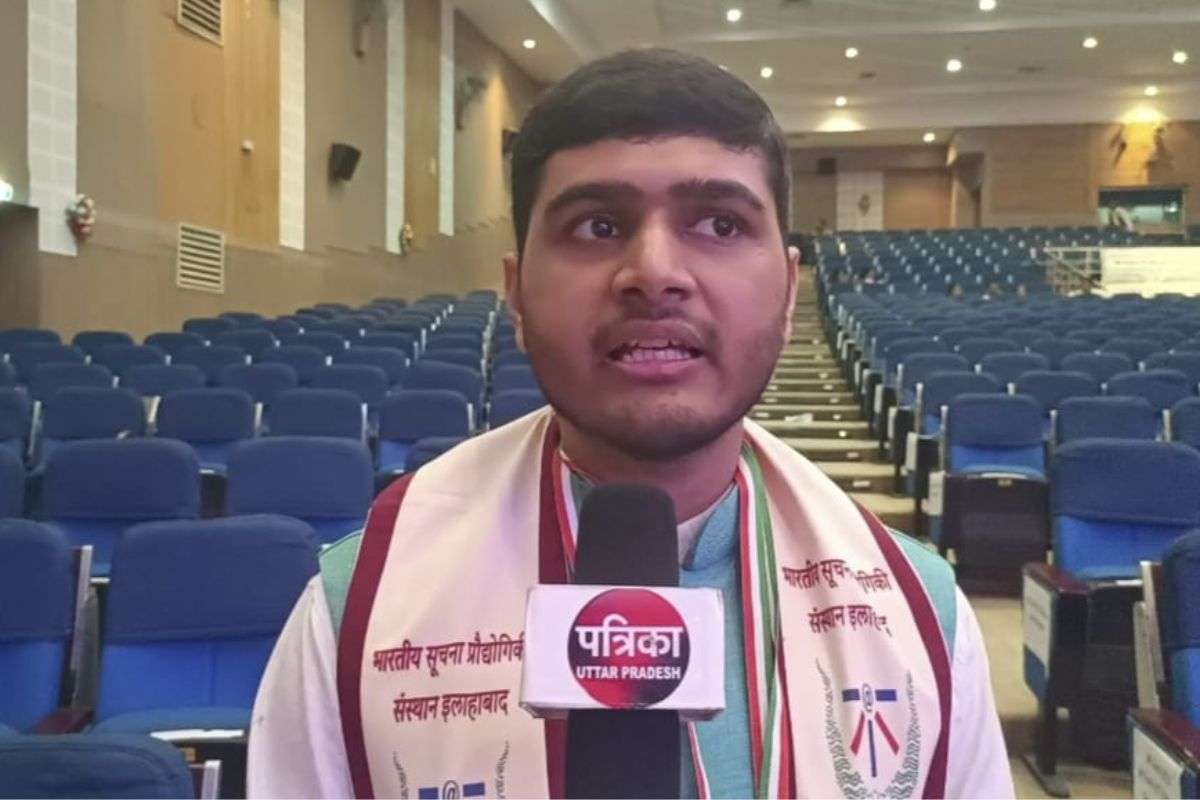 ट्रिपल आईटी के 18 वें दीक्षांत समारोह में चेयरमैन गोल्ड मेडल विजेता ...