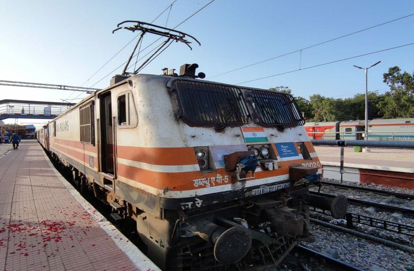 रेलवे ने जारी किया नया टाइम टेबल, अब आधे घंटे देरी से रवाना होगी ...