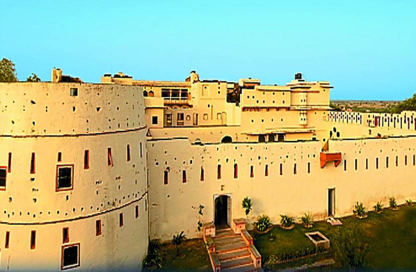 पधारो म्हारे देश…विदेशी पावणों को लुभा रहा पचेवर का विलेज वॉक, भा रही ...