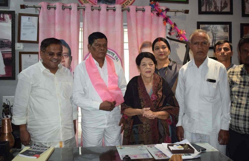 CG Election 2023 : चुनाव से पहले कांग्रेस को बड़ा झटका, विधायक किस्मत ...