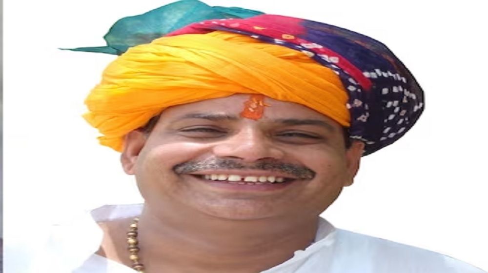 ED ने जारी किए कांग्रेस प्रत्याशी ओम प्रकाश हुडला के गन मैन सहित 7 ...