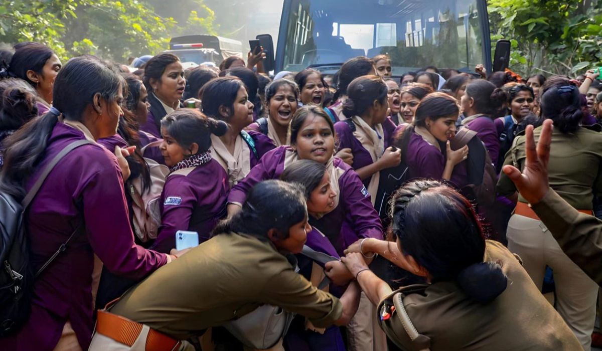 डायल 112 की महिला कर्मियों का नहीं बढ़ेगा वेतन, एडीजी नीरा रावत ने 15 ...