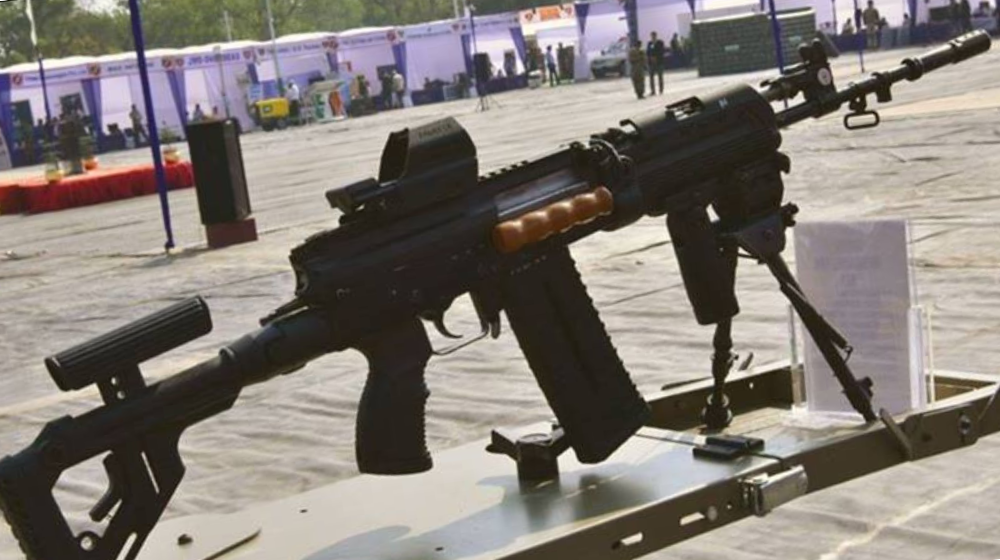 अमेठी कारखाने से आ गई पहली AK-203 राइफल, भारतीय सेना ने शुरू की टेस्टिंग, जानिए इसकी खूबियां ...