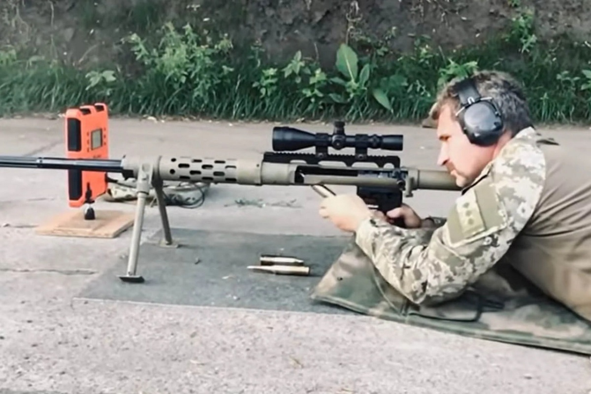 यूक्रेनी स्नाइपर ने रूसी सैनिक को 3.8 किलोमीटर दूर से मार गिराया, बना ...
