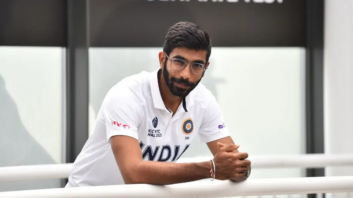 Jasprit Bumrah Birthday: एक टी-शर्ट हर रोज धोकर पहनते थे बुमराह ... Jasprit Bumrah Birthday: एक टी-शर्ट हर रोज धोकर पहनते थे बुमराह ...