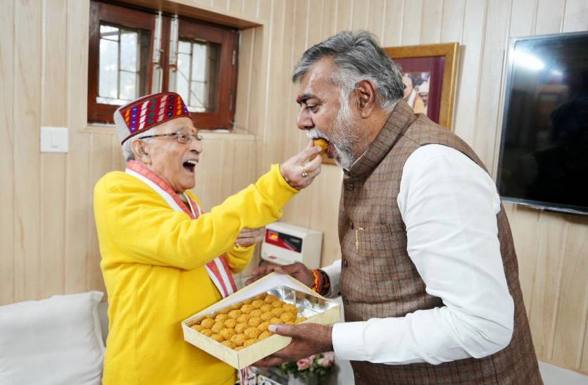 MP Next CM Race : भाजपा के दिग्गज नेता ने प्रहलाद पटेल का कराया मुंह ...