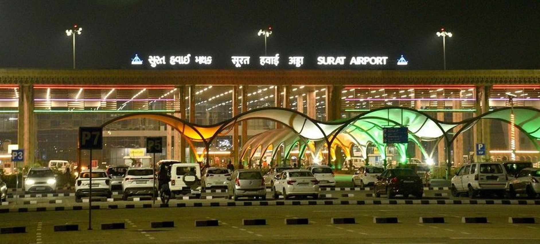 SURAT AIRPORT : प्रधानमंत्री ने किया सूरत इंटरनेशनल एयरपोर्ट के नए टर्मिनल बिल्डिंग का उद्घाटन ...